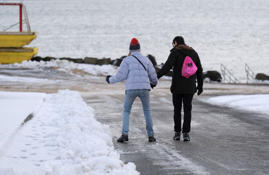 Icy Roads Cause Disruptions Across Iceland