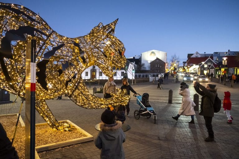 Christmas Cat Shines as Reykjavík Launches Festive Season