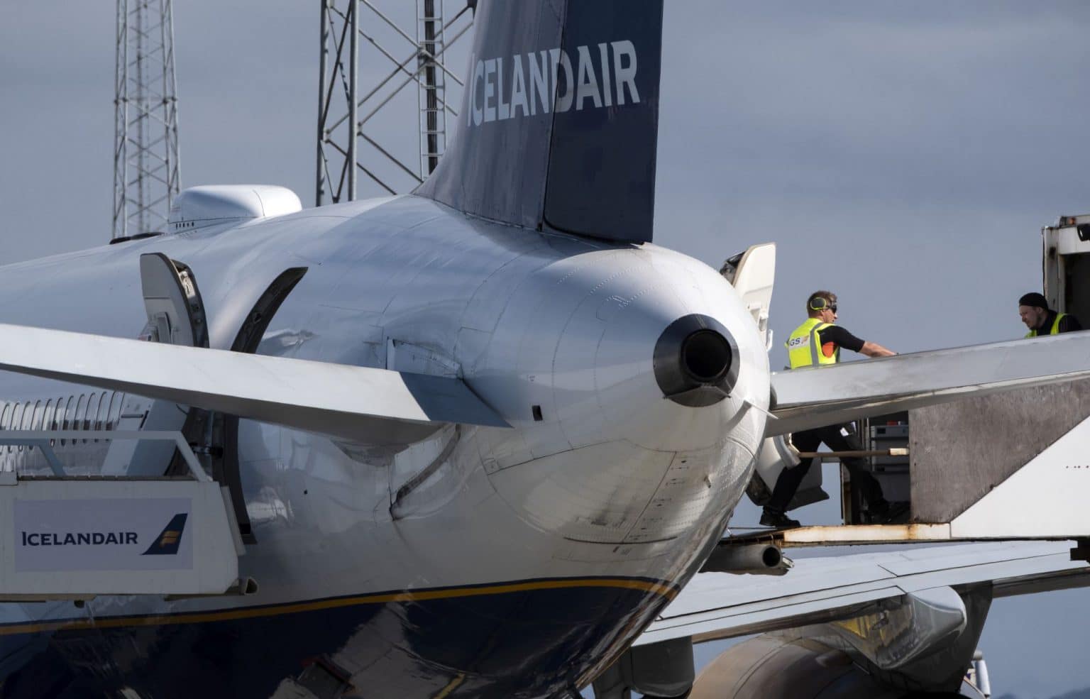 Icelandair to Cut Autumn Flights Amid Rising Fuel Costs