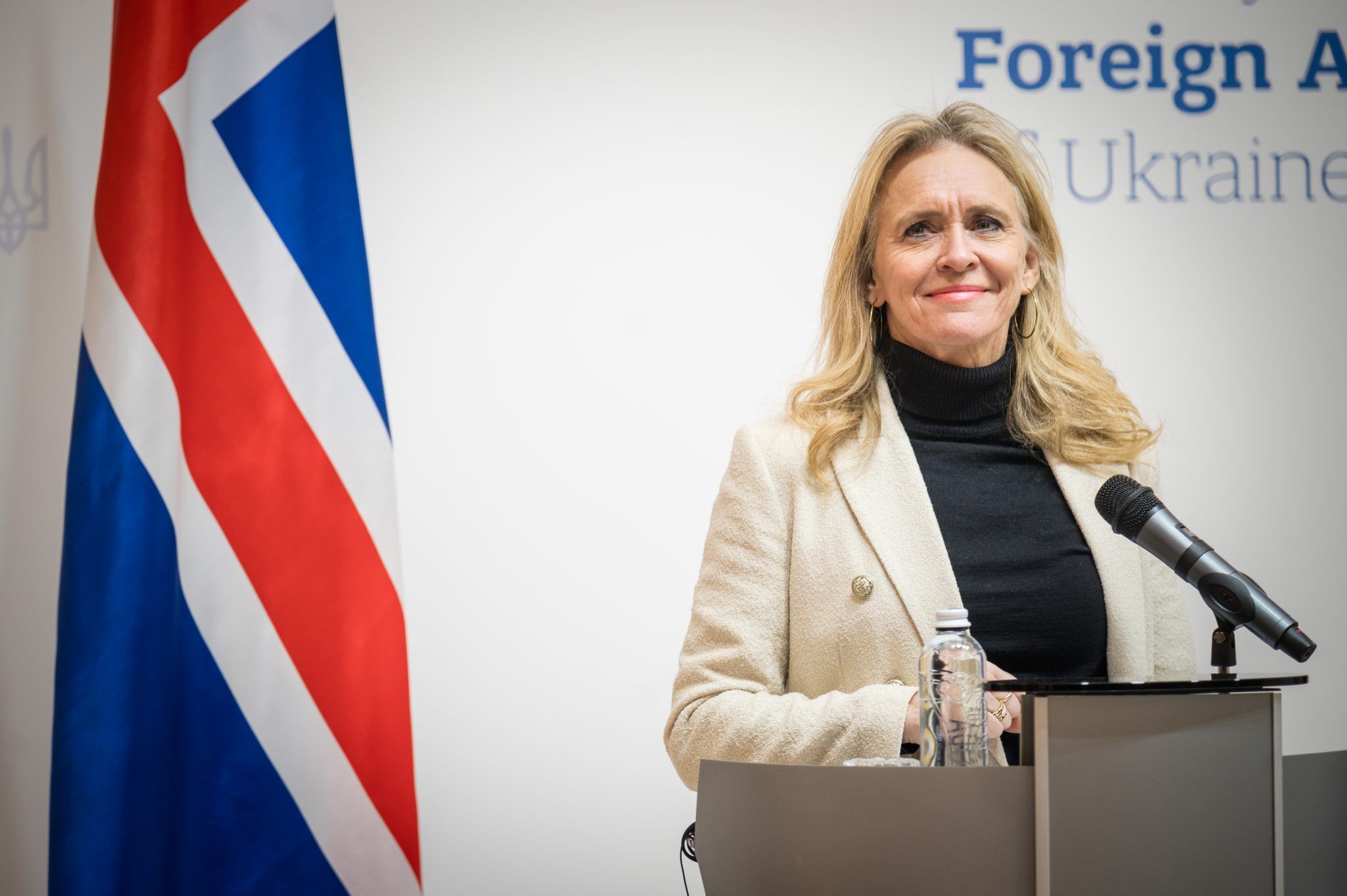 Government Indicates Shift in Foreign Policy for Iceland